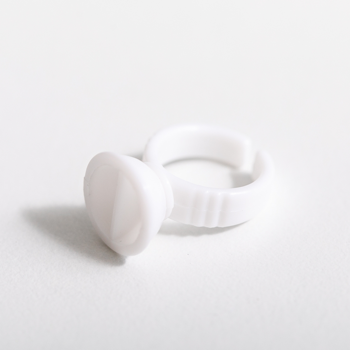 Adhesive Rings – The Lash Collection